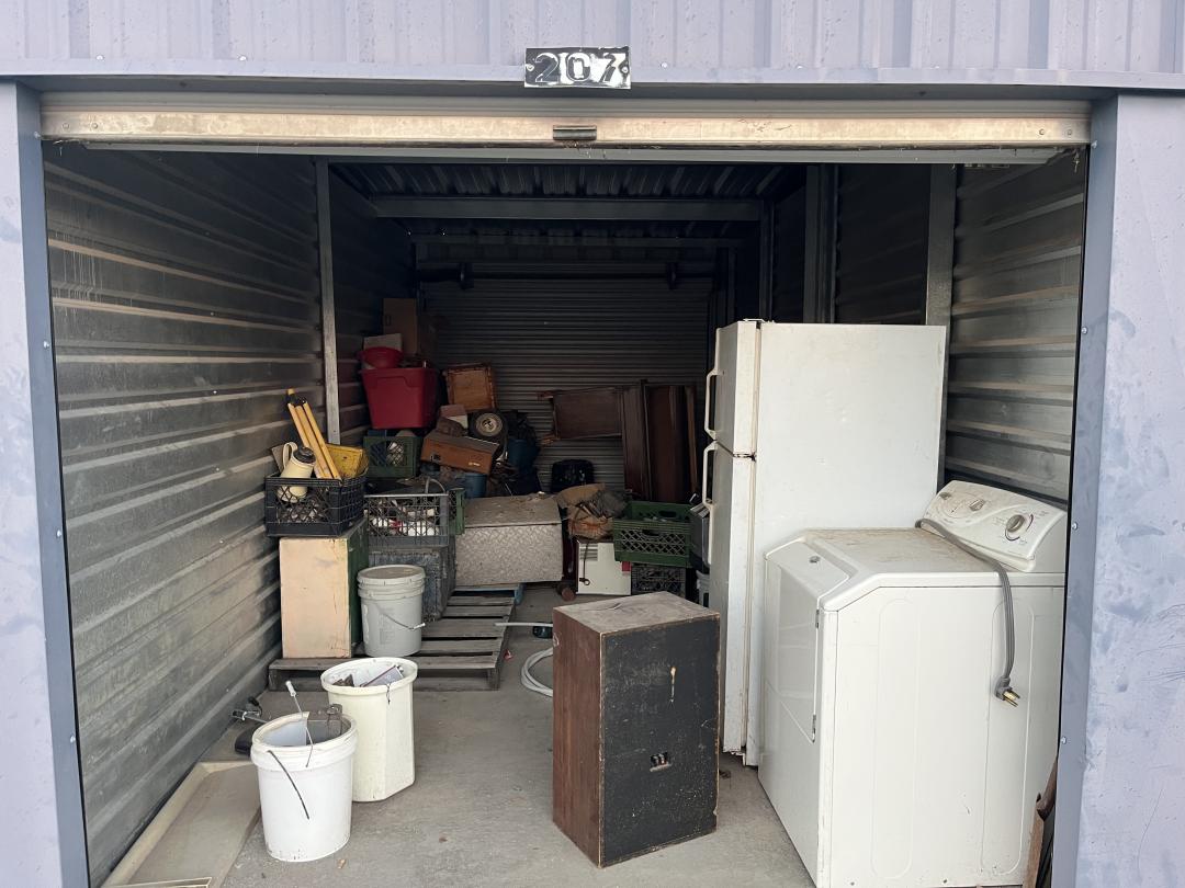 Storage Unit Auction in Chino Valley, AZ at Freedom Storage ends on ...
