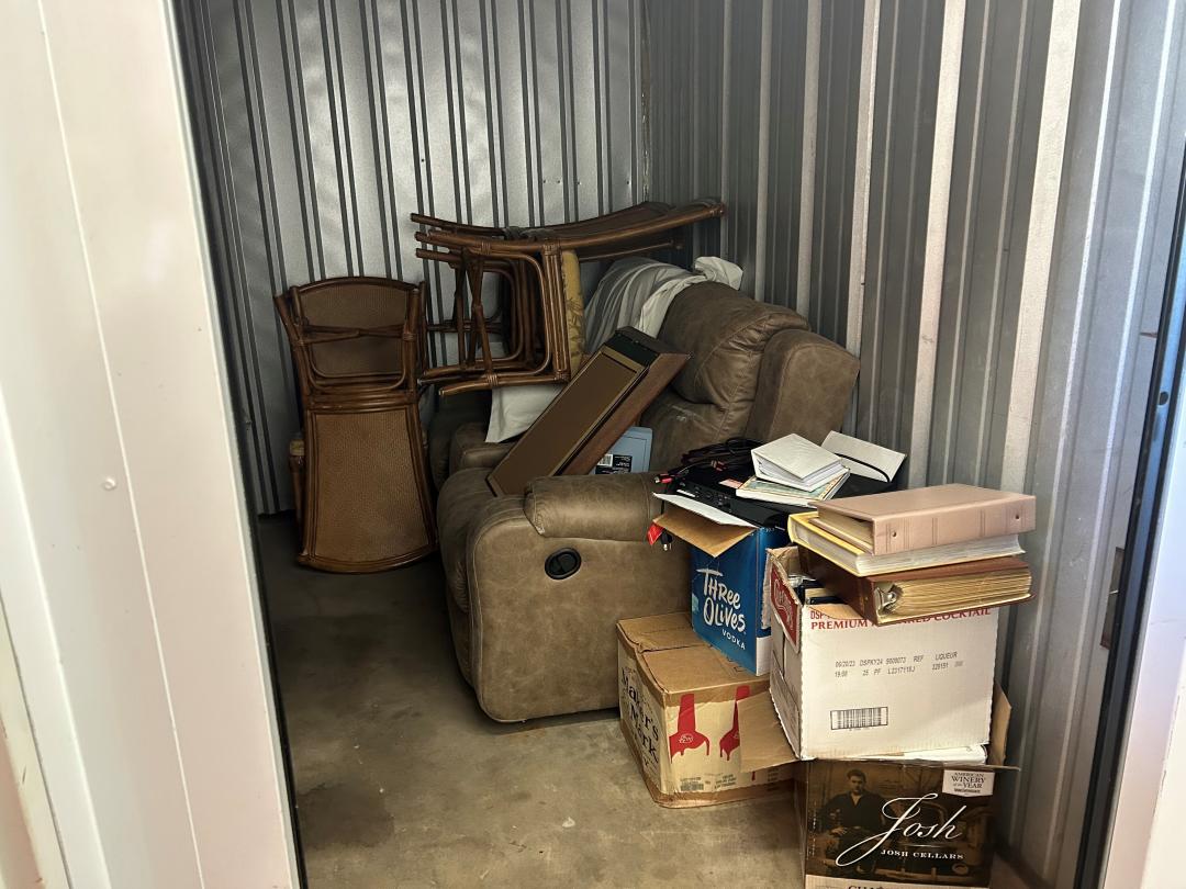 Storage Unit Auction in Gulfport , MS at Tellus Self Storage ...