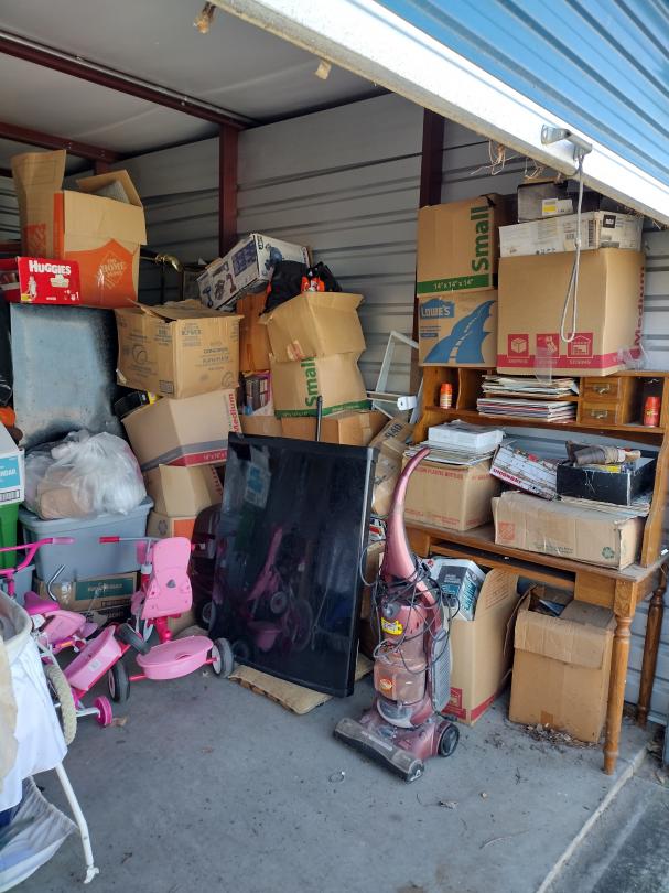 Storage Unit Auction in Decatur , GA at Storage World- Panthersville ...