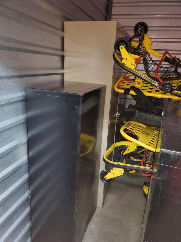 Storage Unit Auction in Athens, GA at 37 - UHaul of West Athens ends on ...