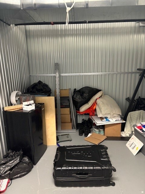 Storage Unit Auction in Pittsburgh, PA at Guardian Storage - Parkway ...