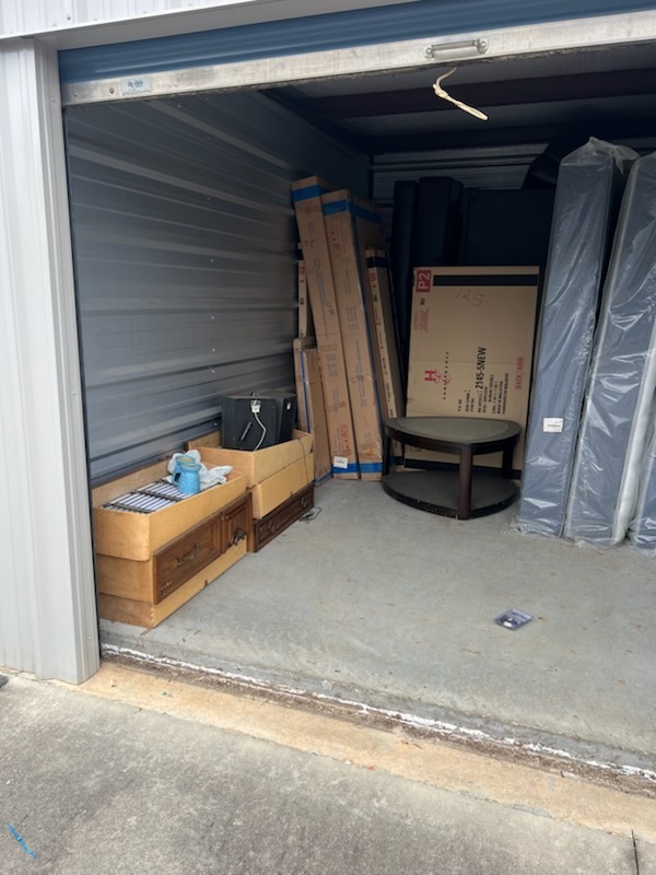 Storage Unit Auction in Toccoa, GA at OneGuard Self Storage - Oak ...