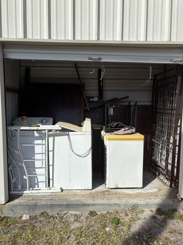 Storage Unit Auction in Homerville, GA at Lil Mann's Storage ends on ...