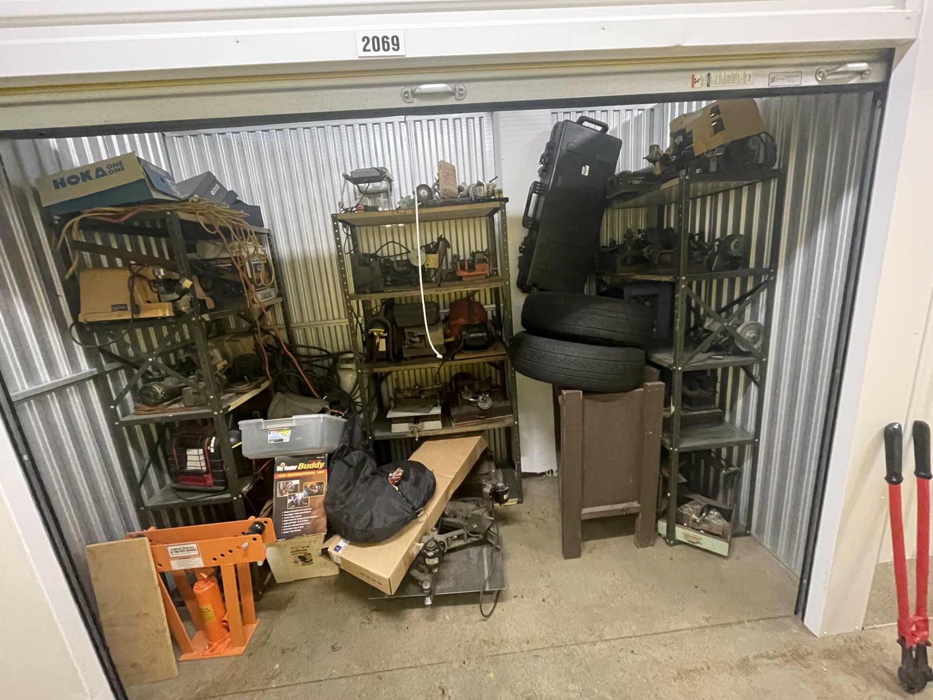 Storage Unit Auction in Nashville , TN at East Nashville Self Storage ...