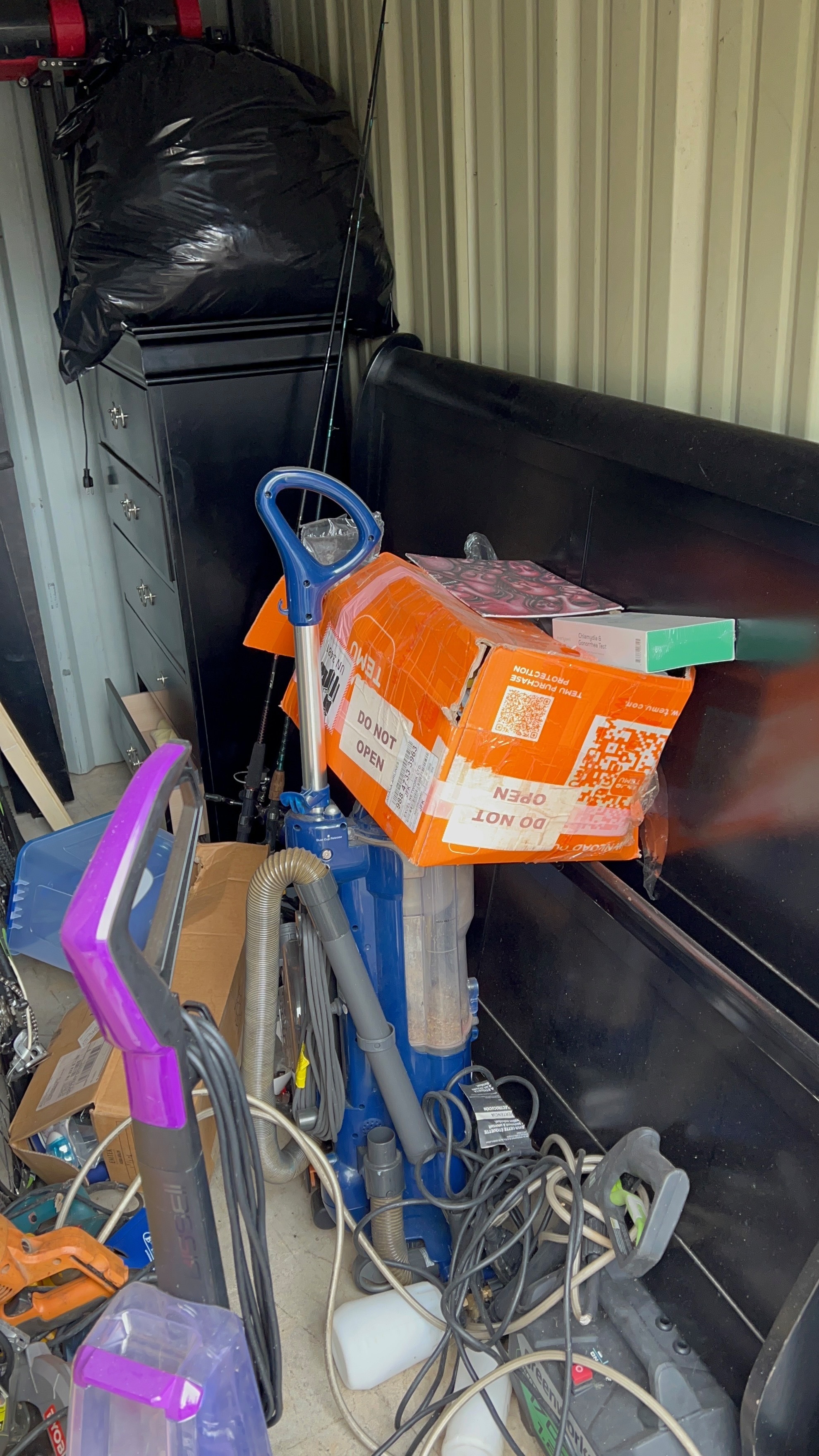 Storage Unit Auction in Chattanooga, TN at Guardian Storage Centers ...