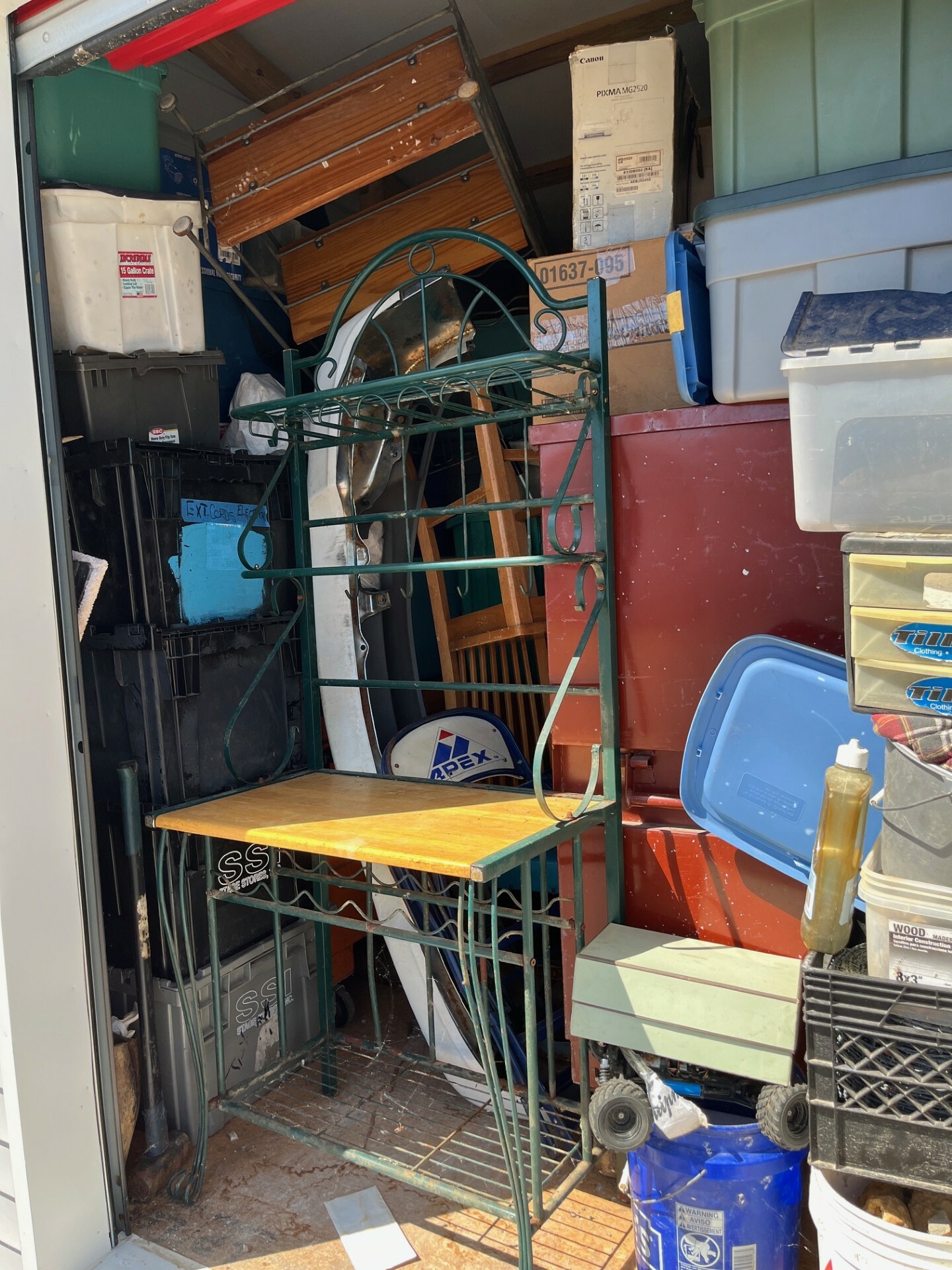 Storage Unit Auction in BURKESVILLE, KY at FALCON STORAGE BURKESVILLE ...