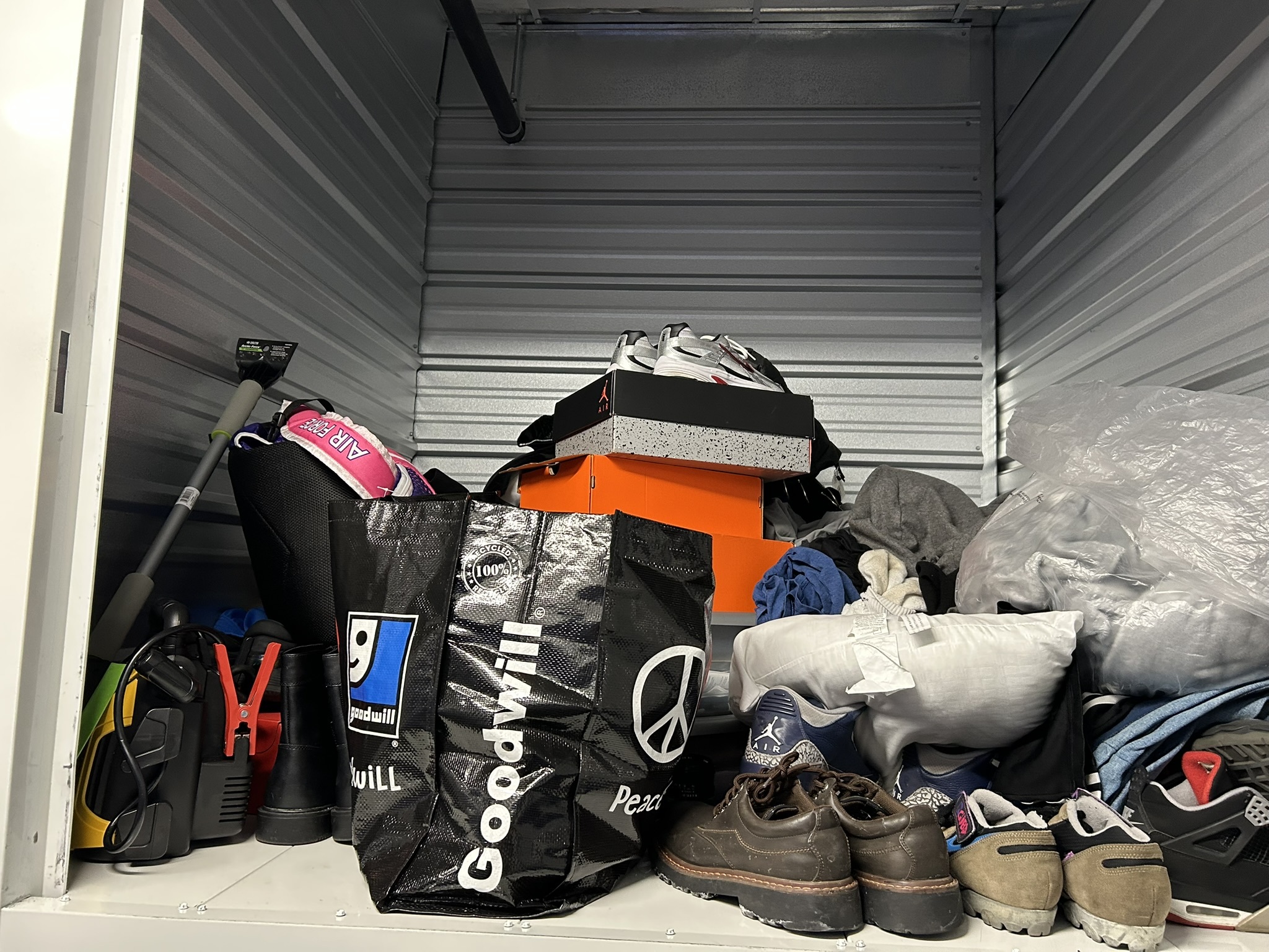 Storage Unit Auction in Longmont, CO at Guardian Storage - Longmont ...