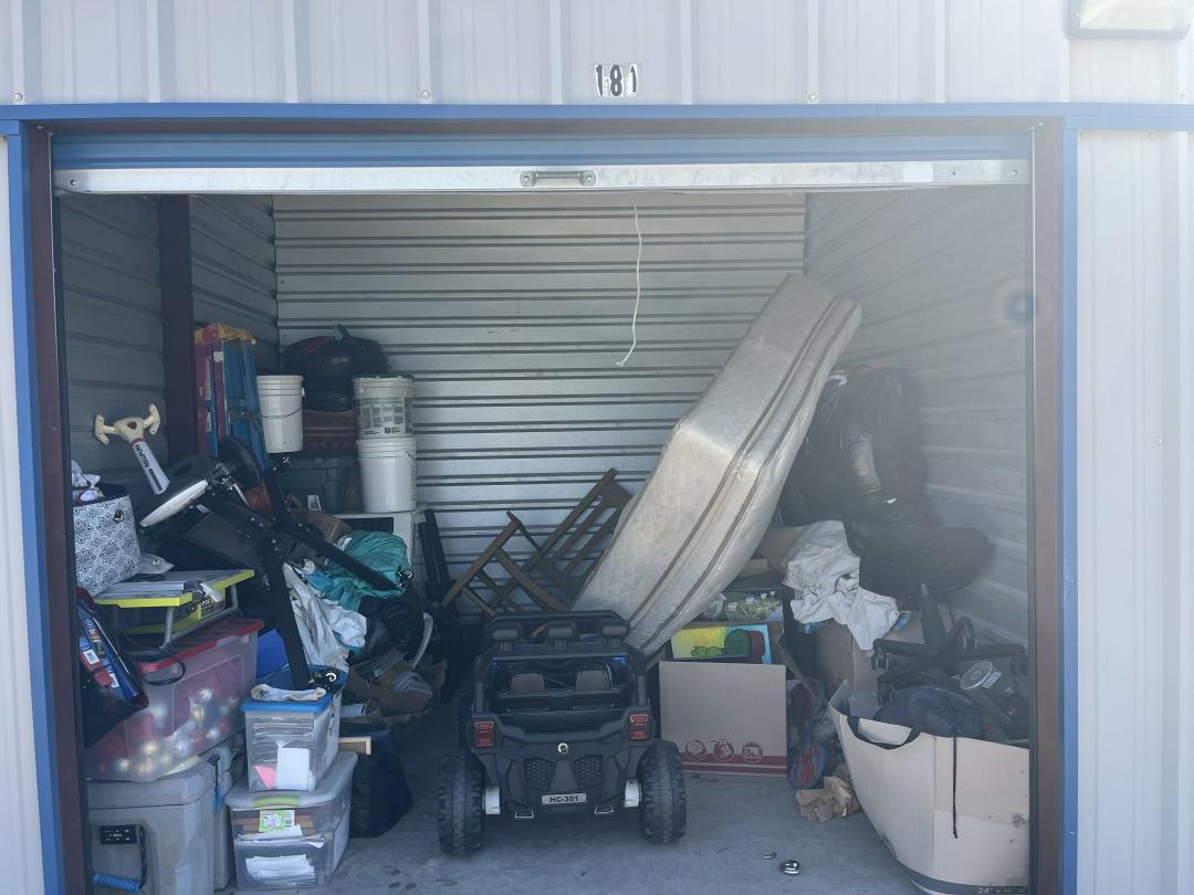 Storage Unit Auction in Tulsa, OK at Easy Stop Storage - Tulsa North ...