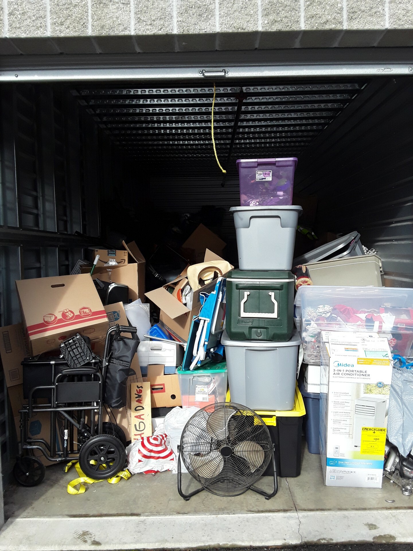 Storage Unit Auction in Bonney Lake , WA at Stor-it Here Bonney Lake ...