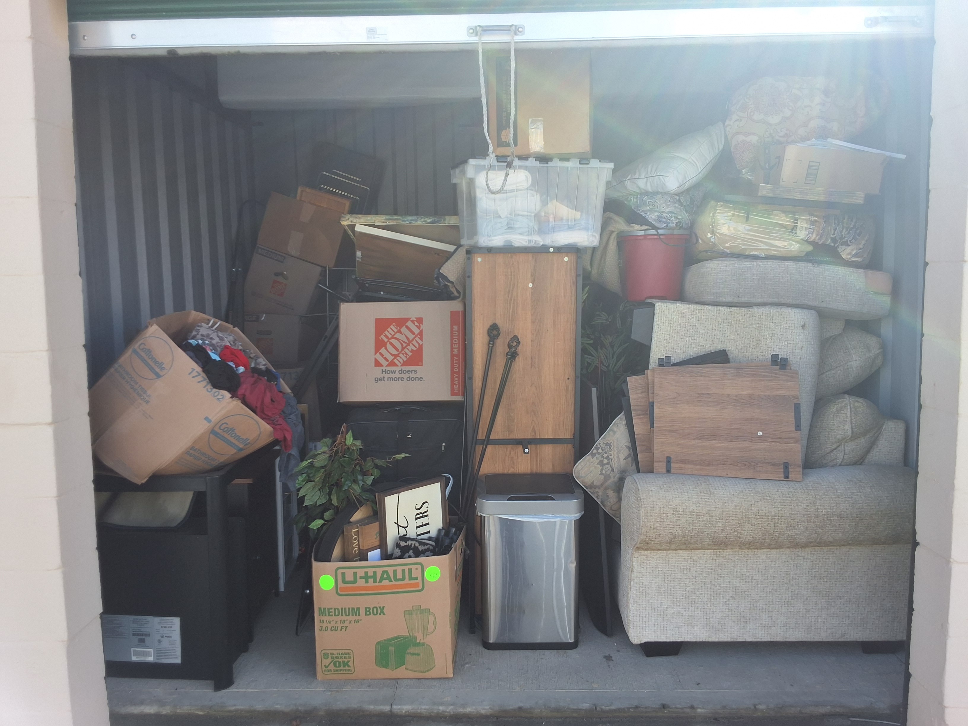 Storage Unit Auction in Toledo, OH at SpareBox Storage 0083 ends on ...