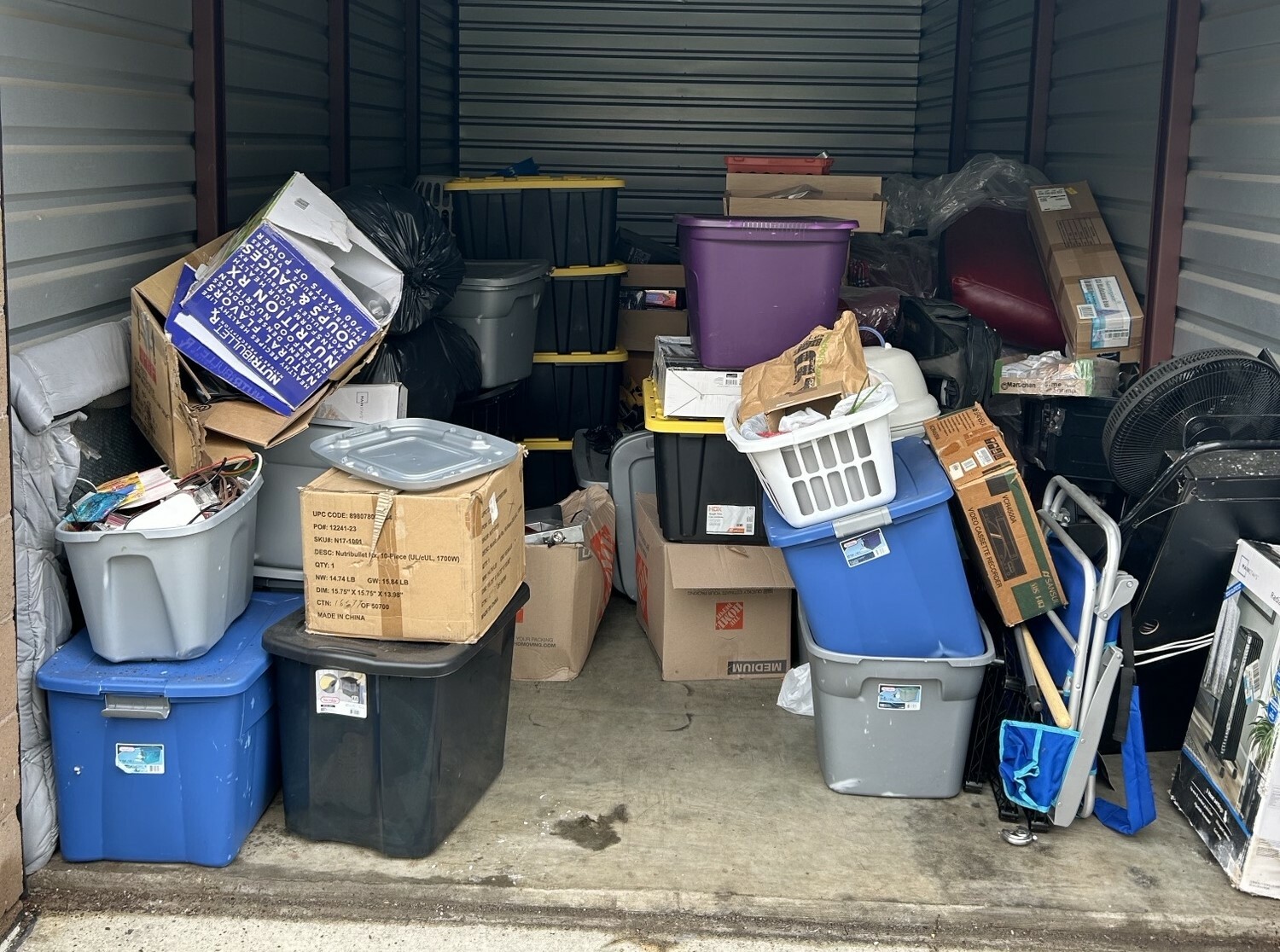 Storage Unit Auction in Pittsburgh, PA at Guardian Storage - Pleasant ...