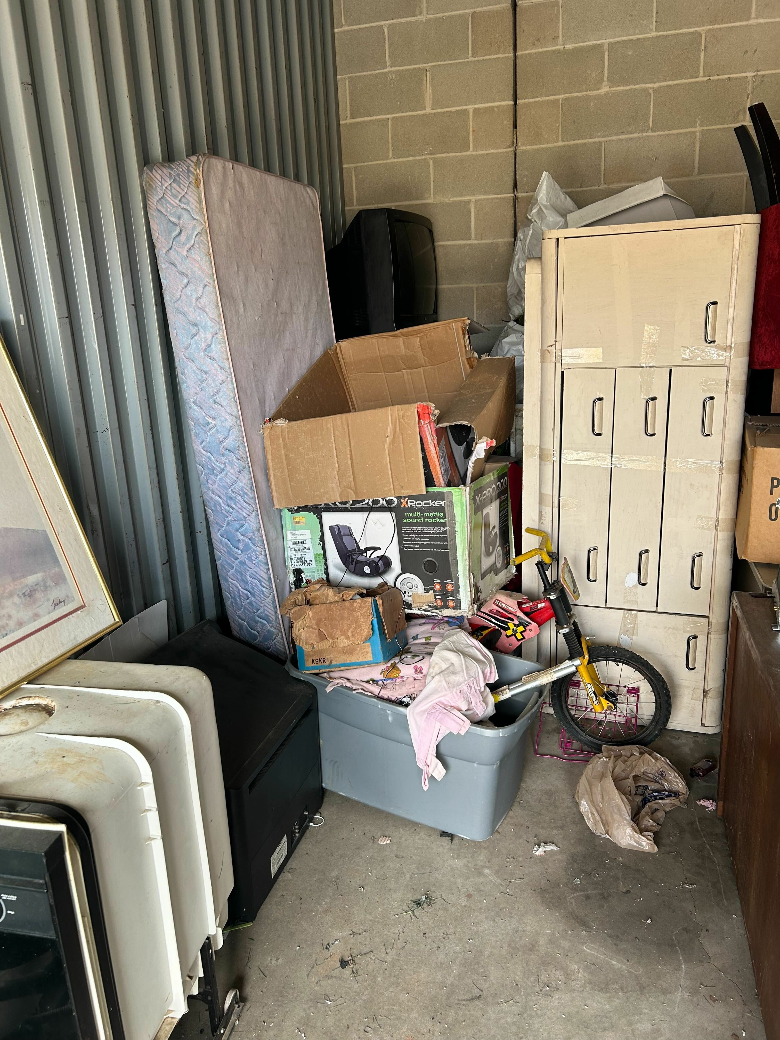 Storage Unit Auction in Macon, GA at Gray Line Storage - 5410 ...