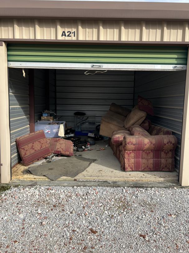 Storage Unit Auction in Columbia, MS at Columbia Storage III ends on ...