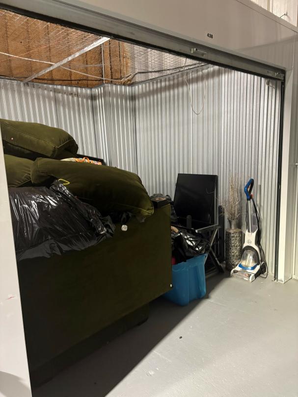 Storage Unit Auction in Hammond , LA at Creekside Self Storage ends on 6th May, 2025 10:00 AM