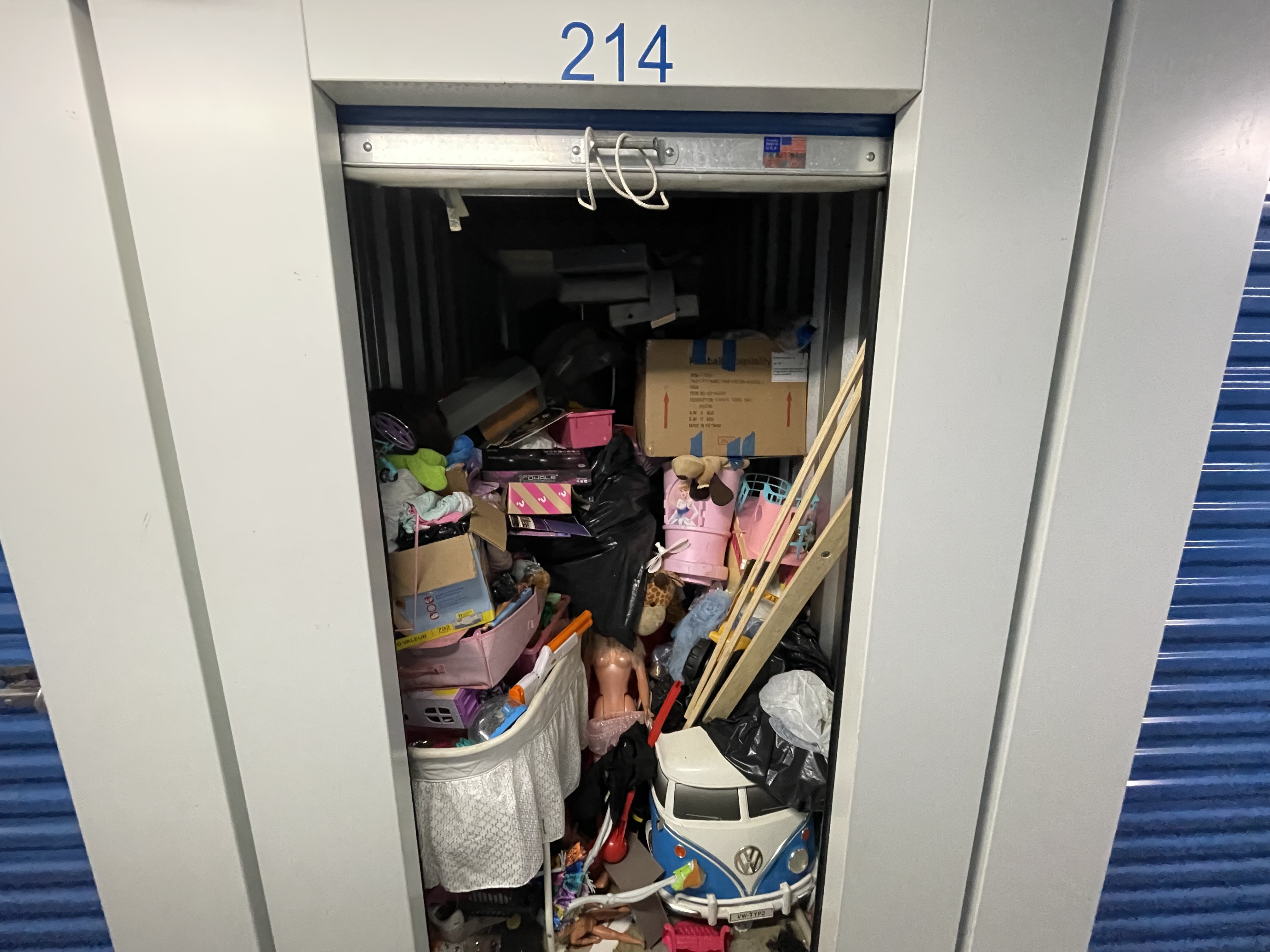 Storage Unit Auction in Nashville, TN at Metro Mini Storage - Nashville ...