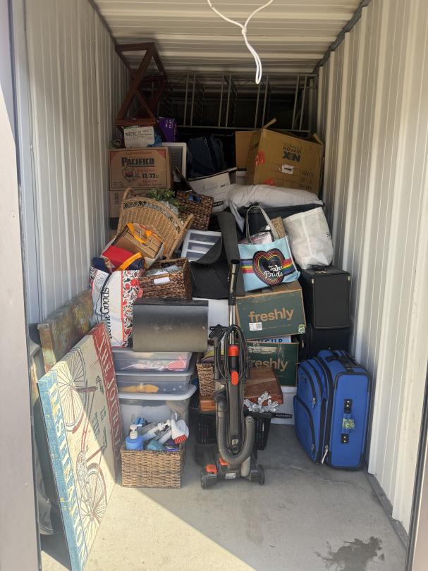 Storage Unit Auction in Boulder, CO at Guardian Storage - Boulder 1 ...