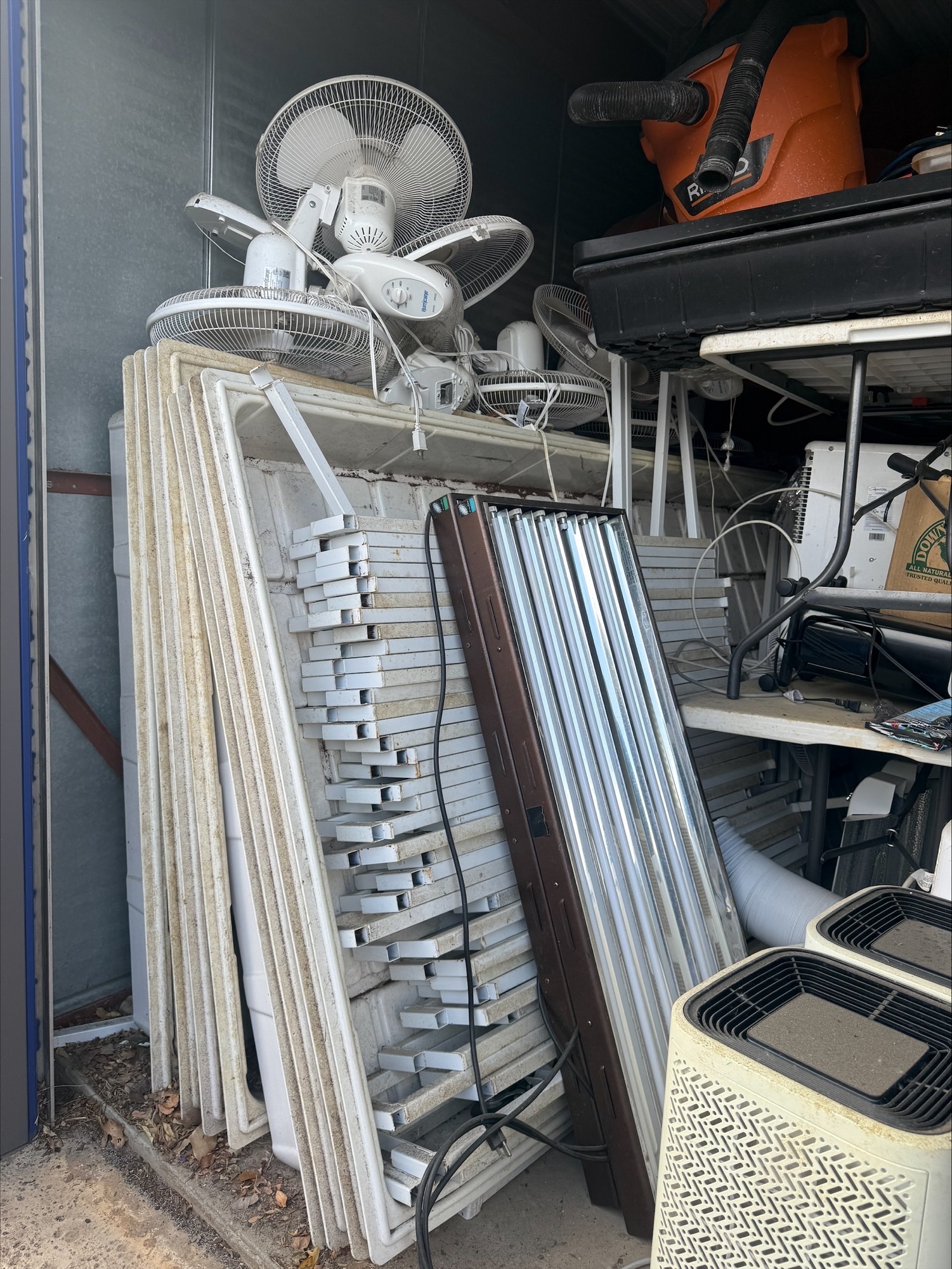 Storage Unit Auction in Boulder, CO at Guardian Storage - Boulder 1 ...