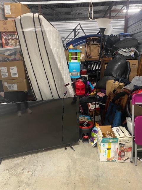 Storage Unit Auction in Baton Rouge, LA at Storage Max - Baton Rouge ...