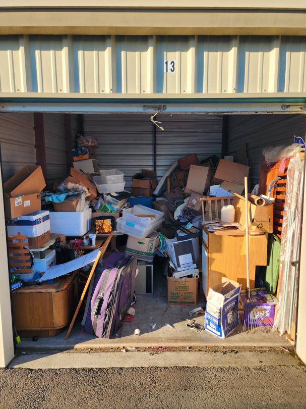 Storage Unit Auction in Roseburg, OR at Master Key Storage - Annex ends ...