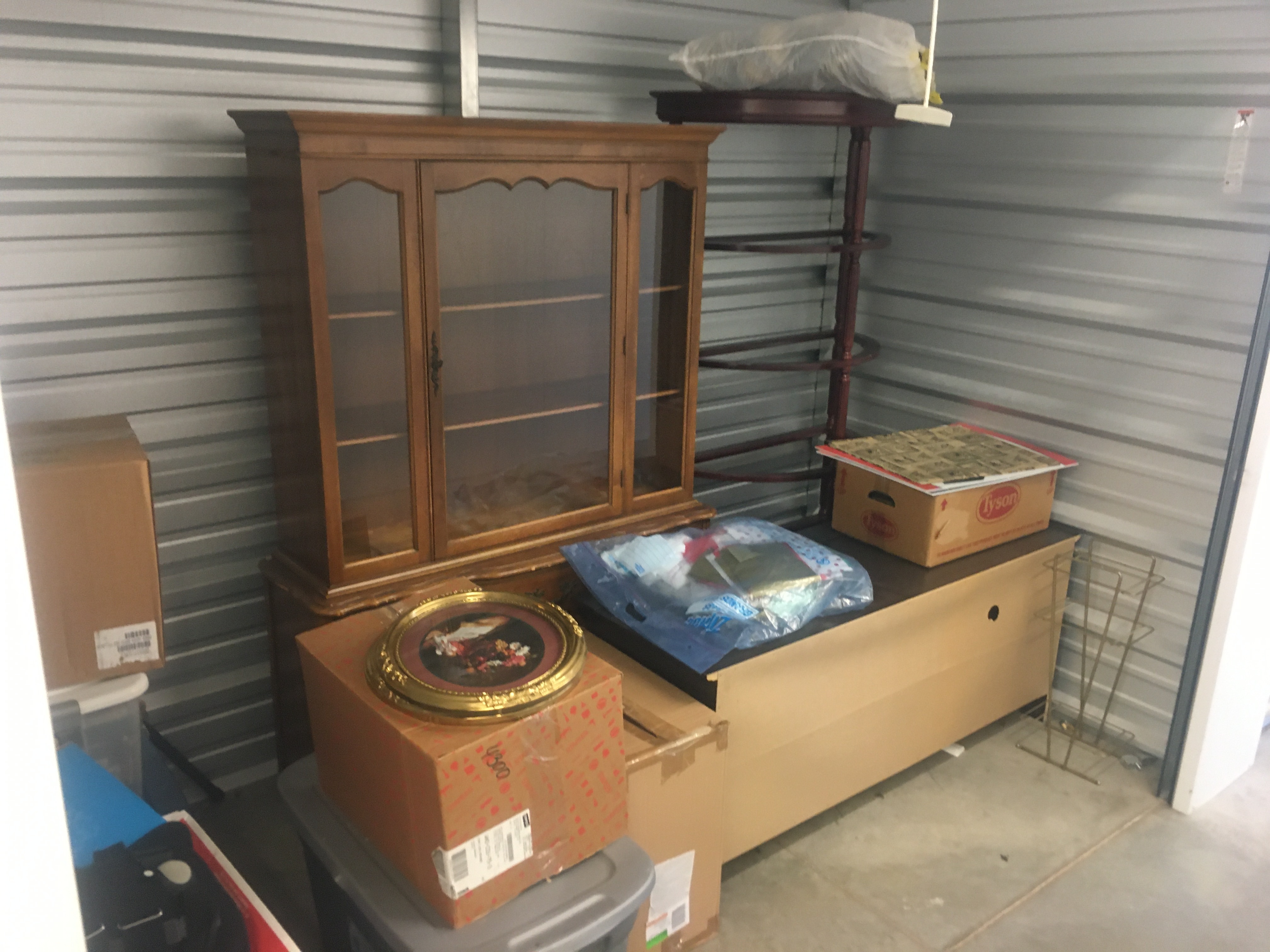 Storage Unit Auction in Clinton, MS at Storage Max - Clinton East ends ...