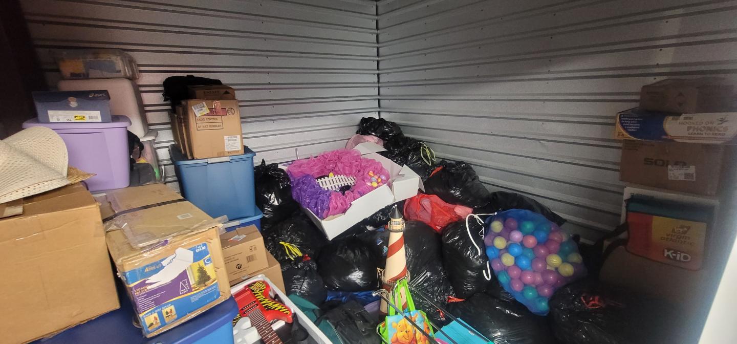 Storage Unit Auction in Gulfport, MS at Dependable Storage - Gulfport ...