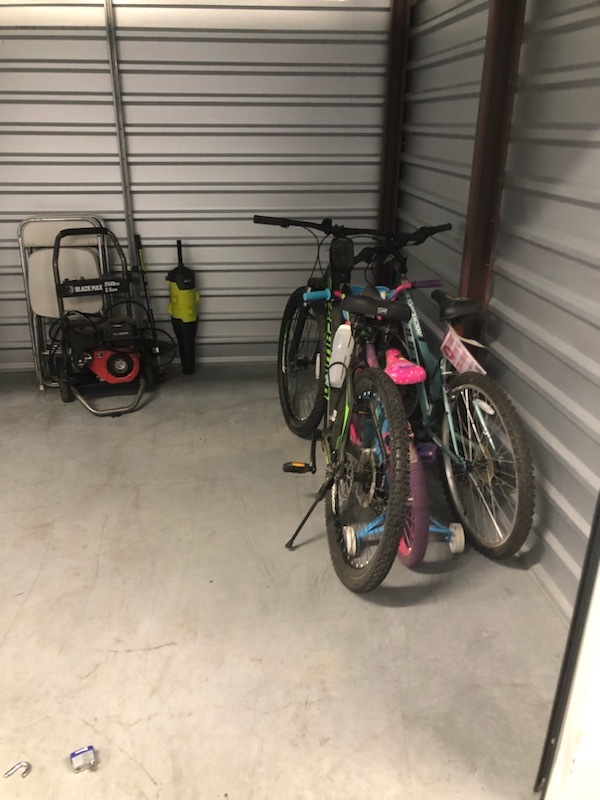 Storage Unit Auction in Middletown, DE at A STORAGE DEPOT - MIDDLETOWN ...