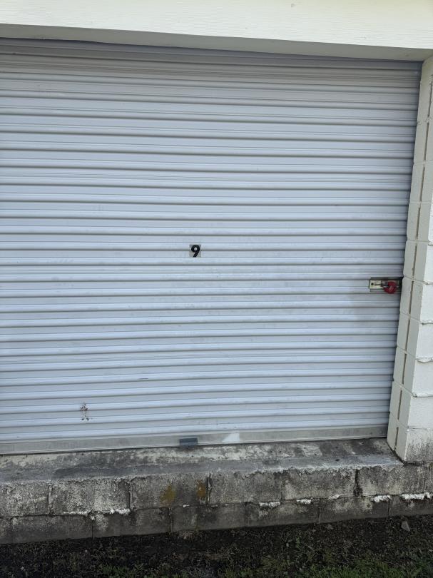 Storage Unit Auction in North Little Rock, AR at North Little Rock ...