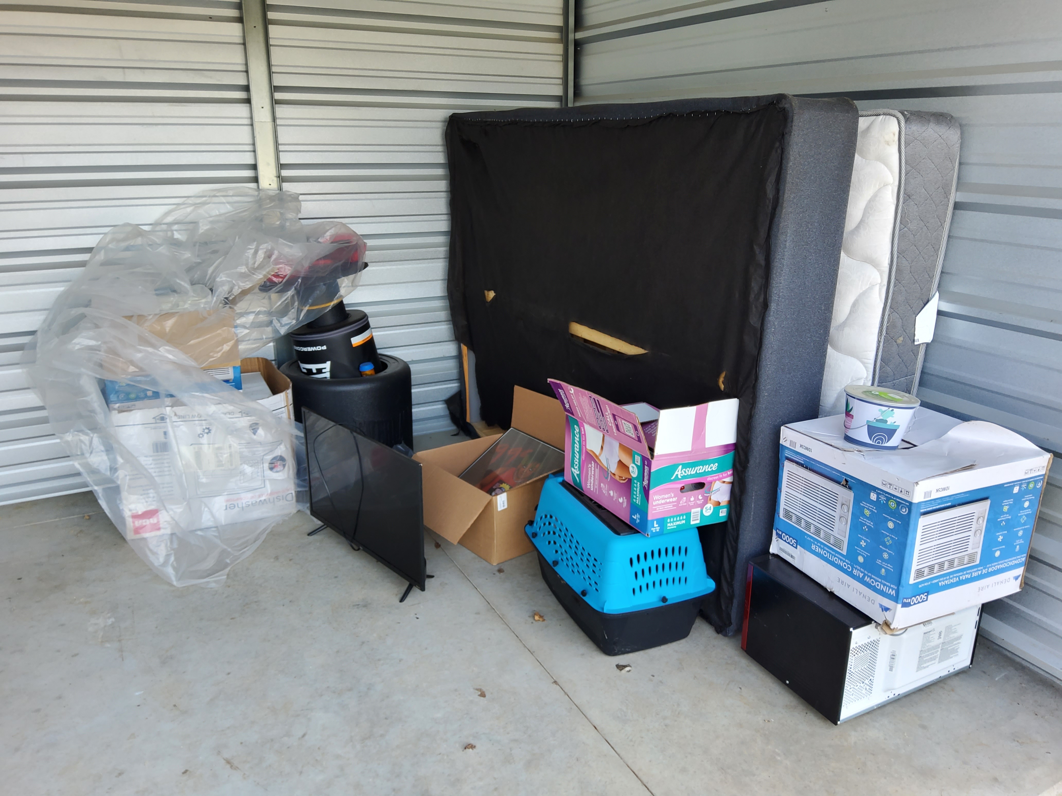 Storage Unit Auction in Kalamazoo, MI at SpareBox Storage 0080 ends on ...