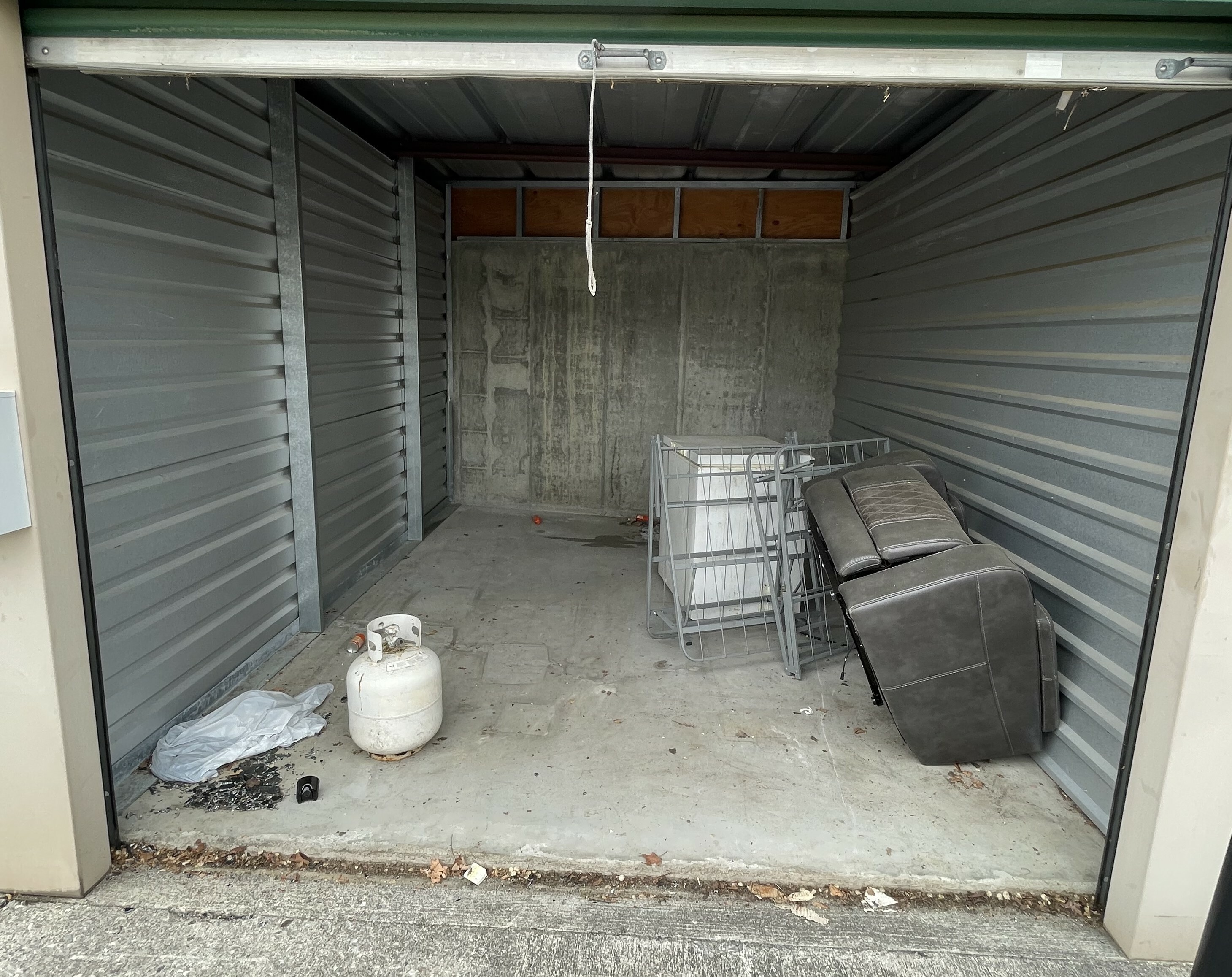 Storage Unit Auction in Roanoke, VA at AAAA Self Storage - BR ends on ...