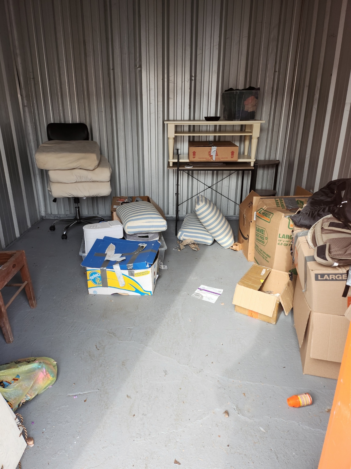 Storage Unit Auction in Alton, IL at A Storage Inn - Alton ends on 20th ...