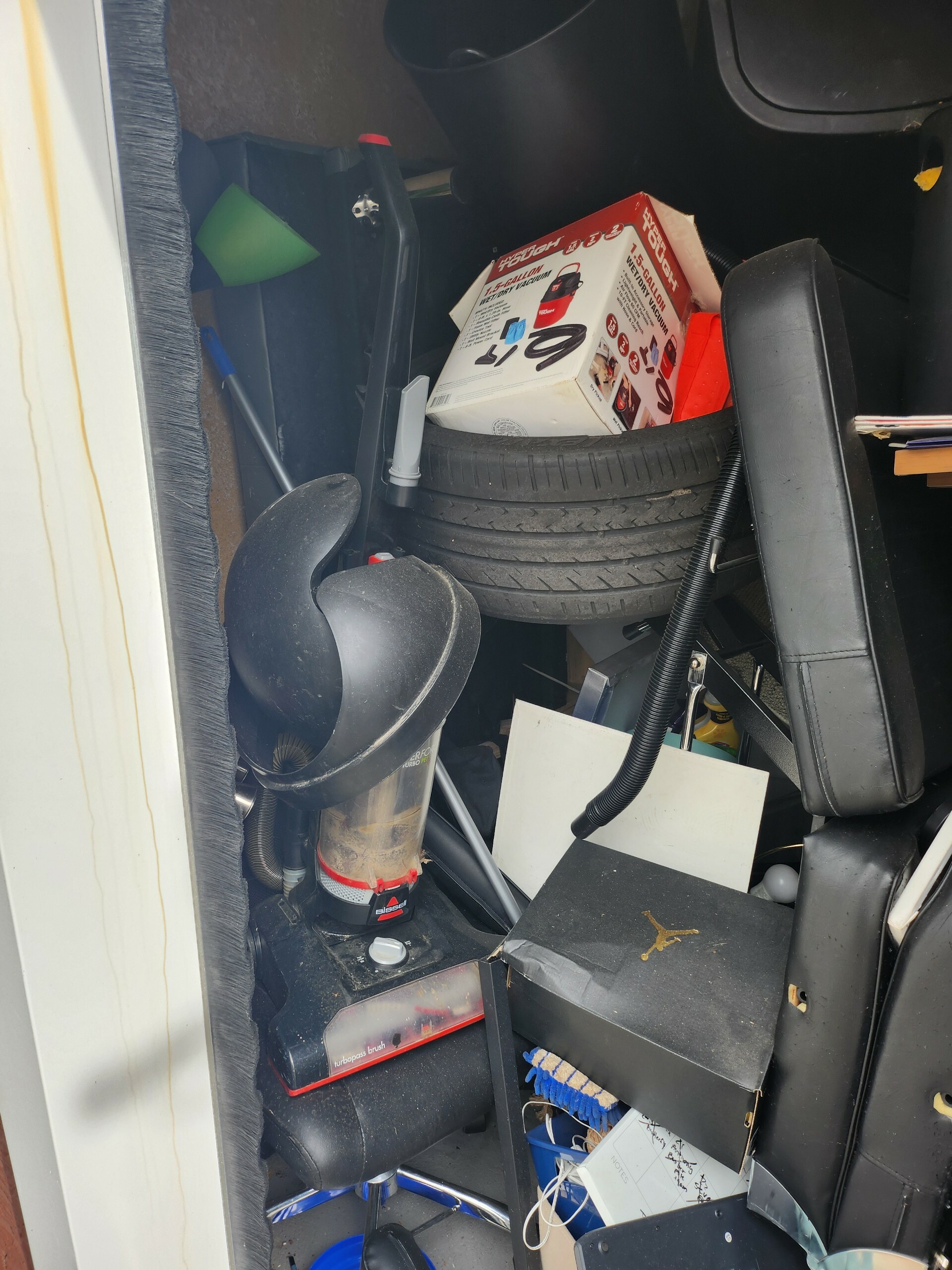 Storage Unit Auction in Alton, IL at A Storage Inn - Alton ends on 20th ...