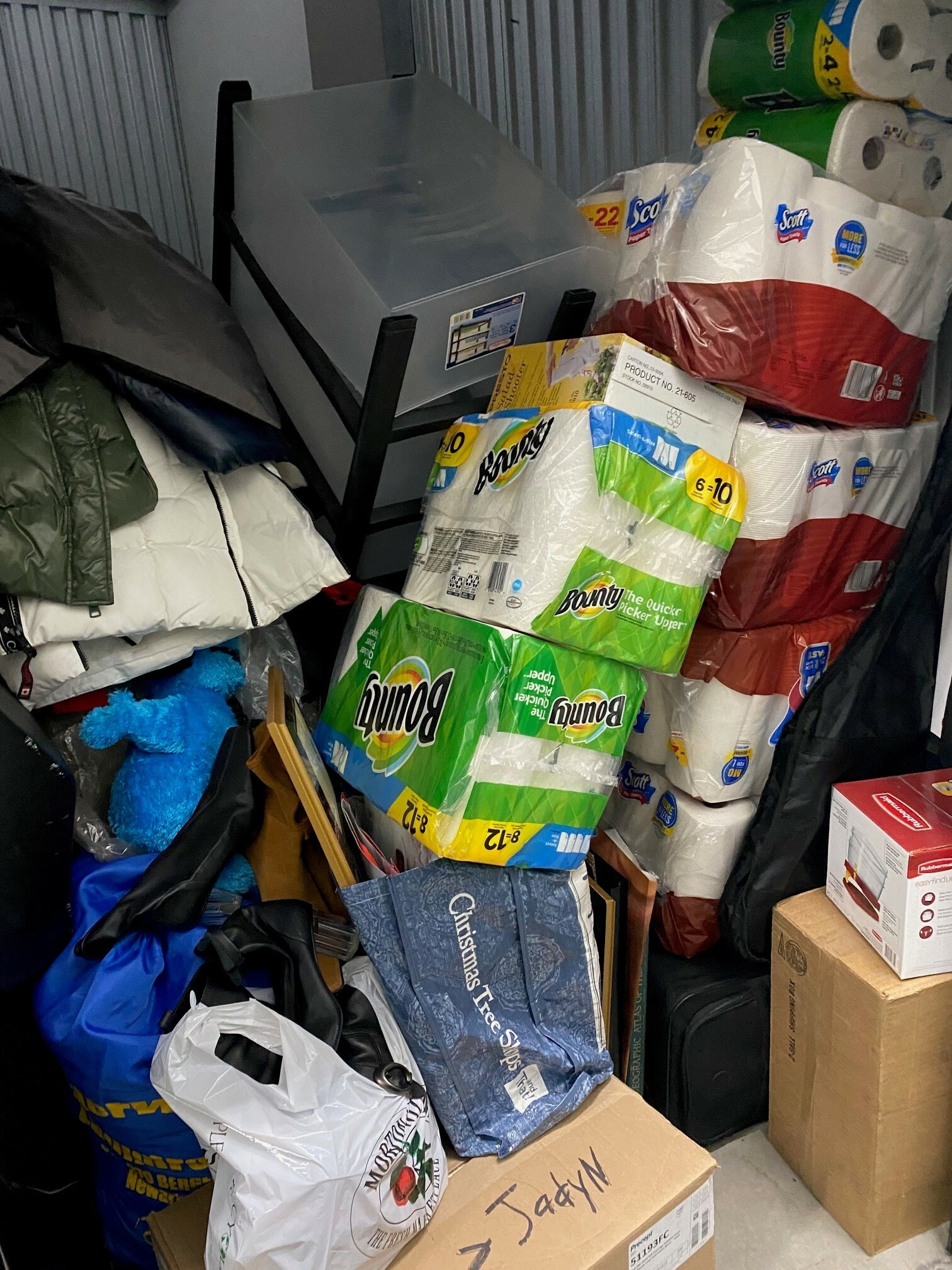 Storage Unit Auction in Bronx, NY at Safeguard Self Storage - Wakefield ...