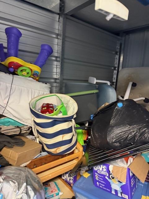 Storage Unit Auction in Ephrata, PA at Kwik Stor Self Storage ends on 29th May, 2025 10:06 AM