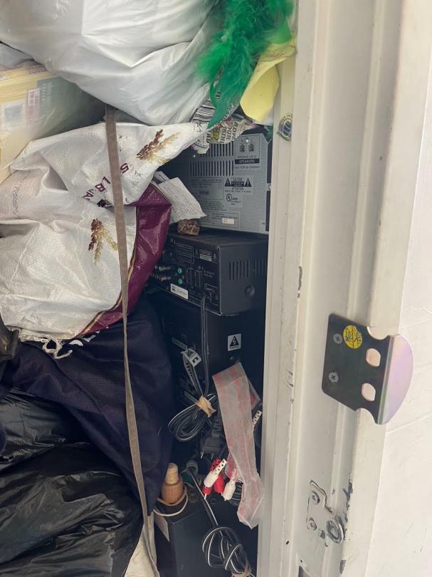 Storage Unit Auction in Santa Cruz, CA at Santa Cruz Self Storage ends ...