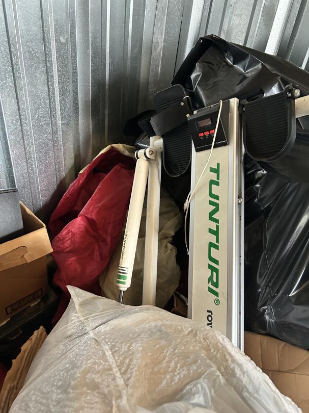 Storage Unit Auction in White Lake, MI at Four Seasons White Lake Mini ...