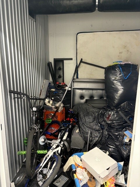 Storage Unit Auction in Pittsburgh, PA at Guardian Storage - Parkway ...