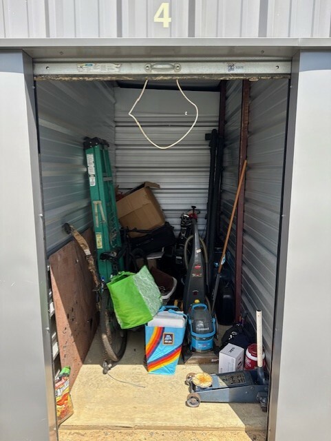 Storage Unit Auction in Rome, GA at Rooms To Storage - Rockmart Rd ends ...