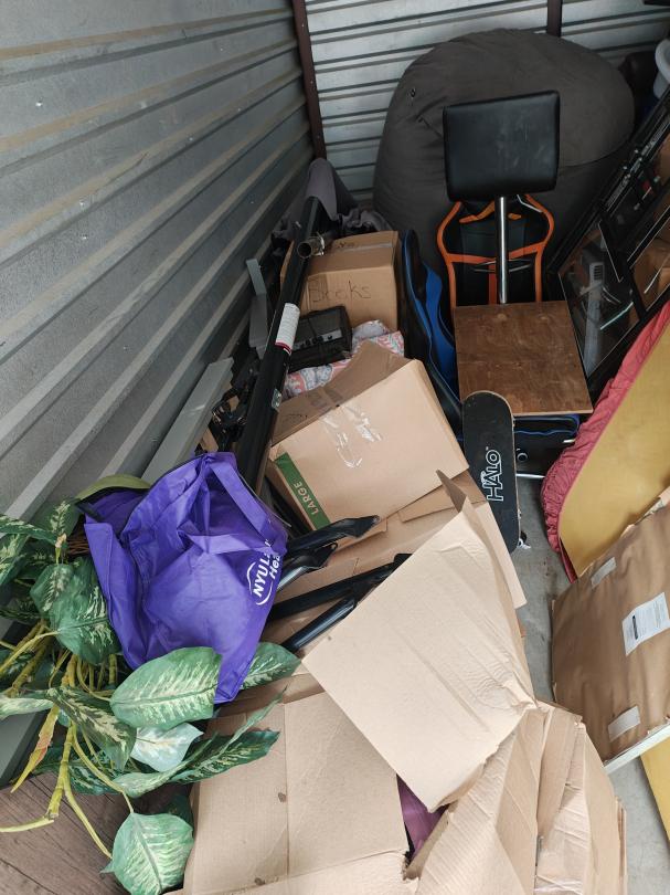 Storage Unit Auction in Haverstraw, NY at Low Tor Storage ends on 23rd ...