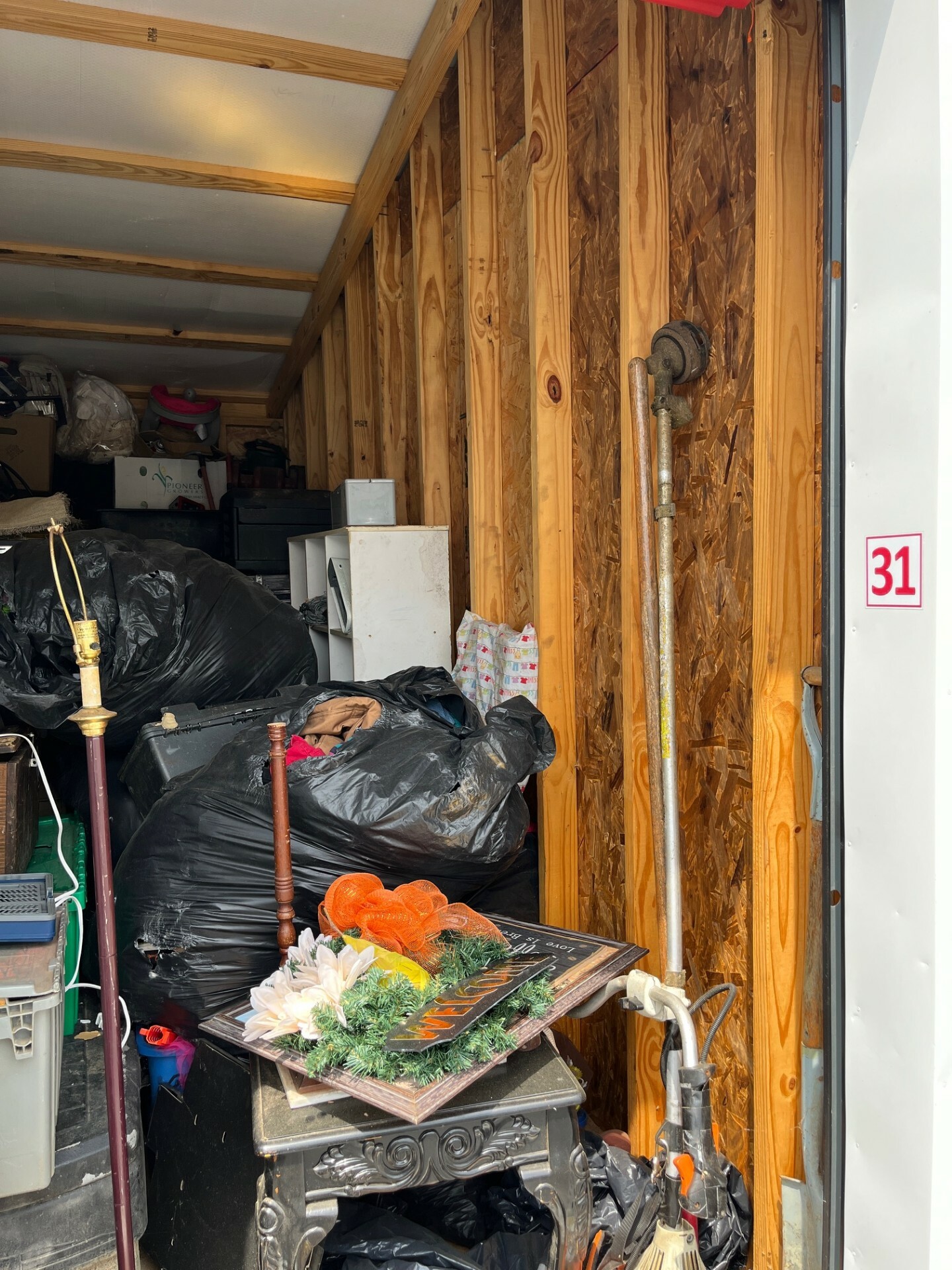 Storage Unit Auction in BURKESVILLE, KY at FALCON STORAGE BURKESVILLE ...