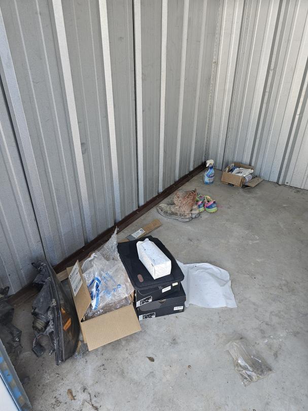 Storage Unit Auction in Carthage, TX at Right Move Storage- Luper ...