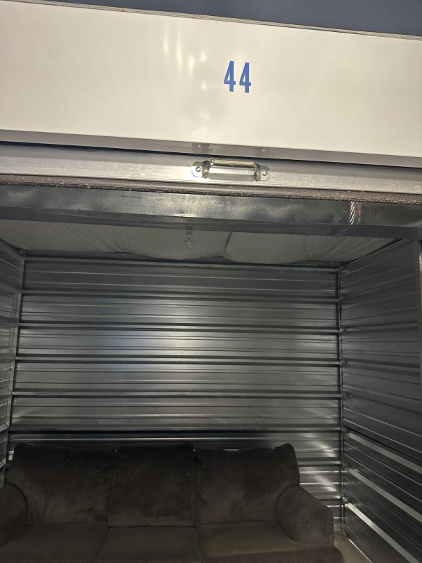 Storage Unit Auction in Radcliff , KY at Knox Locks Self Storage ends ...