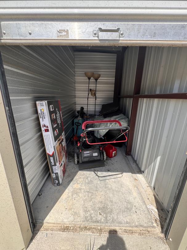 Storage Unit Auction in Fulton, MO at I70&HWY 54 Storage ends on 11th ...