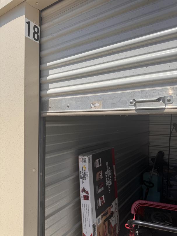 Storage Unit Auction in Fulton, MO at I70&HWY 54 Storage ends on 11th ...