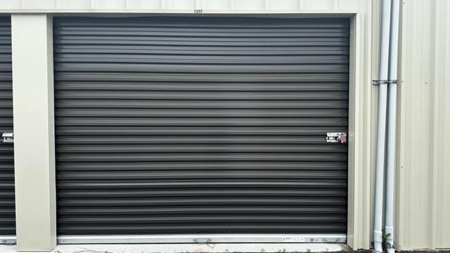 Storage Unit Auction in Fayetteville, AR at Aspen Storage Centers ...