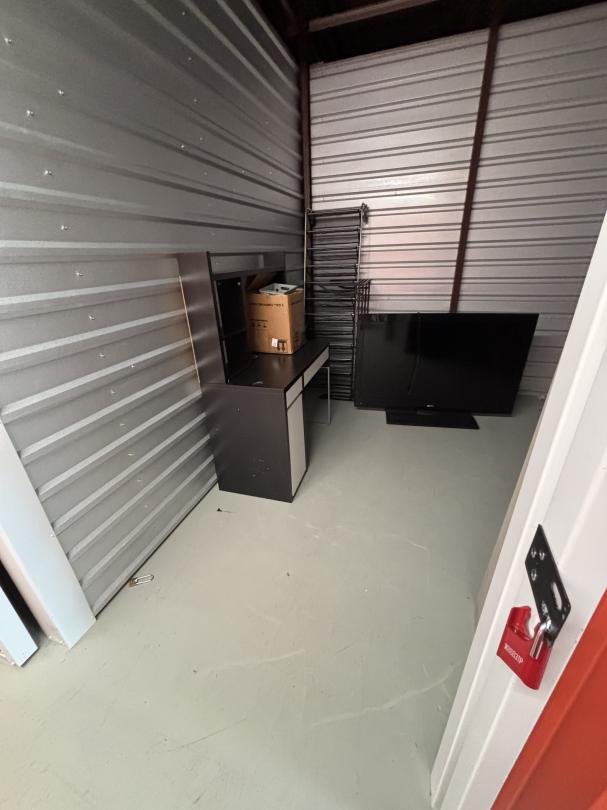 Storage Unit Auction in Houma, LA at Dependable Storage - Houma ends on ...