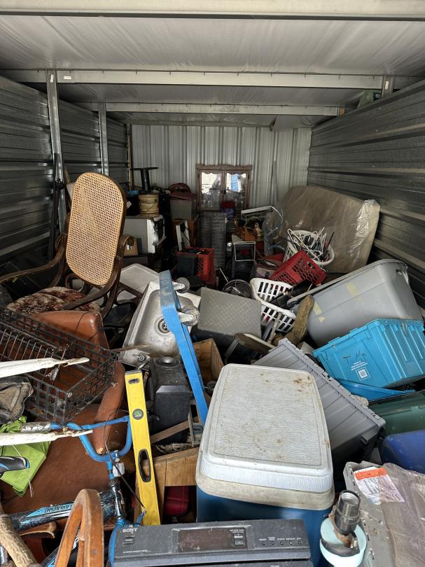 Storage Unit Auction in Radcliff , KY at Knox Locks Self Storage ends ...