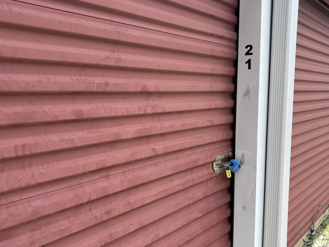 Storage Unit Auction in Columbia, MS at Pac N Stack Mini Storage ends ...