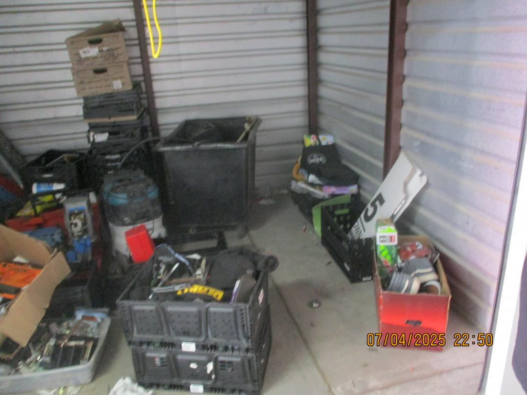 Storage Unit Auction in Tempe, AZ at Elliot Kyrene Self Storage ends on ...