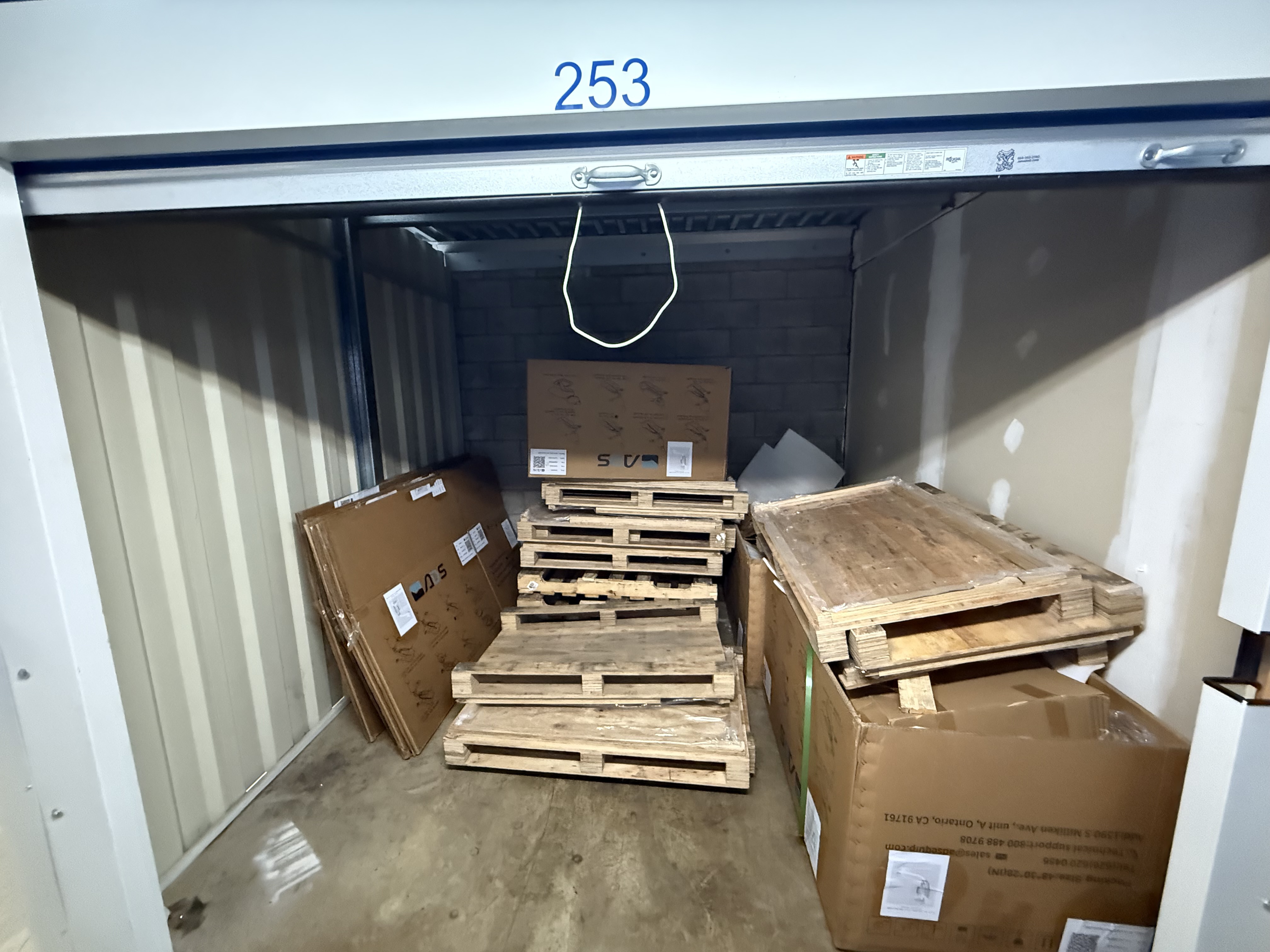 Storage Unit Auction in Nashville, TN at Metro Mini Storage - Nashville ...