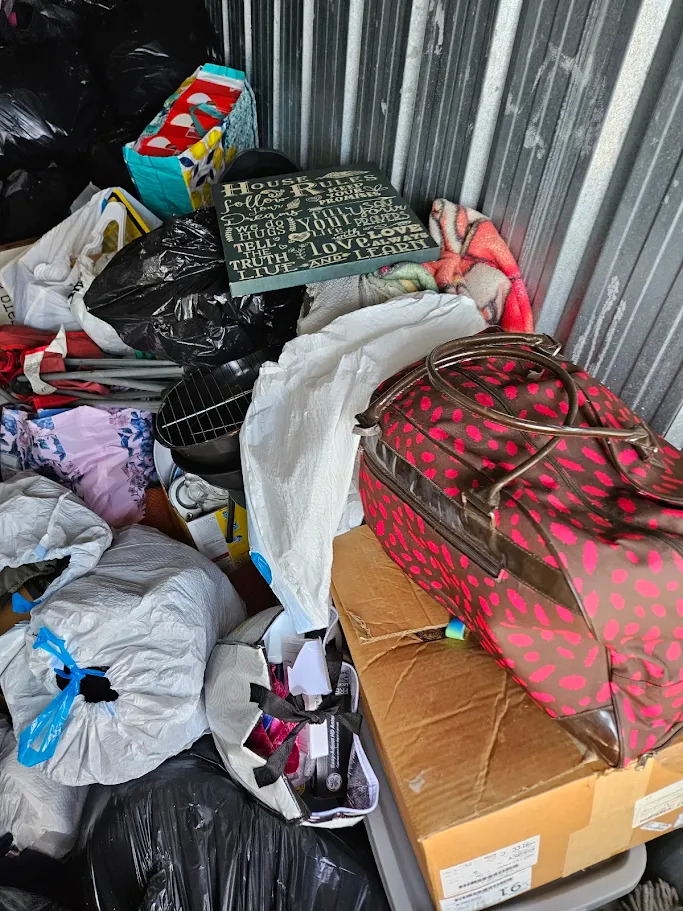 Storage Unit Auction in Waterloo, IA at Forward Storage Waterloo ends ...